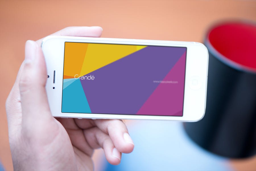 دانلود موکاپ آی پد و آیفون IOS Devices Mockups – تایم کد